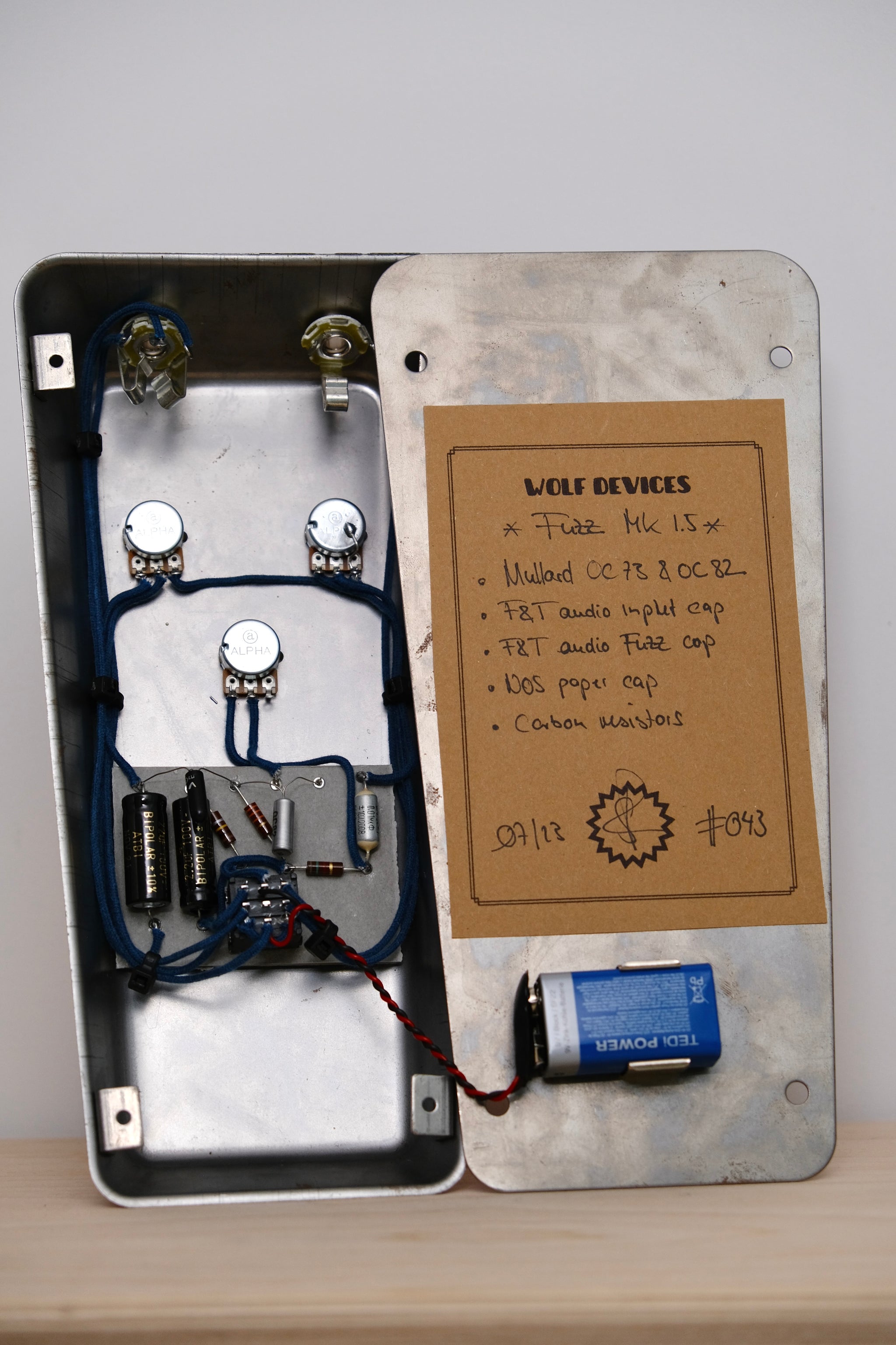 Wolf Devices Fuzz Mk 1.5 - Burgundy Mist – STOMPBOX SUPPLY